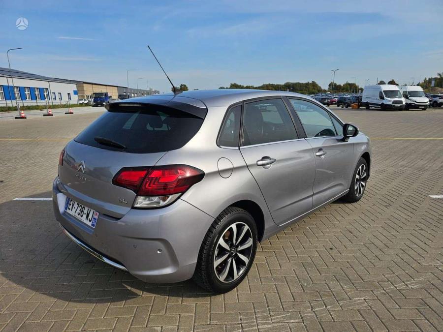 Pelēks Citroen C4 2018 Jurbarkas, ar dzinēja tilpumu 1.20 L un nobraukumu 210 tūkst. km par 4000 €, foto 8 vietnē AUTOMOTO.COM.LV