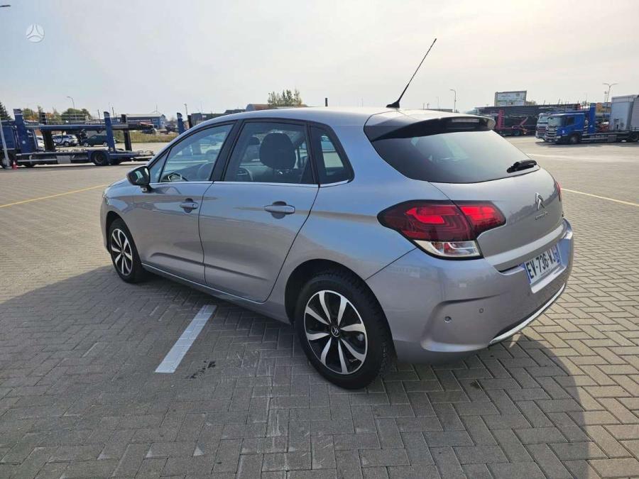Pelēks Citroen C4 2018 Jurbarkas, ar dzinēja tilpumu 1.20 L un nobraukumu 210 tūkst. km par 4000 €, foto 10 vietnē AUTOMOTO.COM.LV