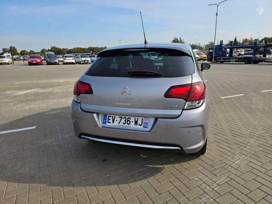 Pelēks Citroen C4 2018 Jurbarkas, ar dzinēja tilpumu 1.20 L un nobraukumu 210 tūkst. km par 4000 €, foto 15 vietnē AUTOMOTO.COM.LV