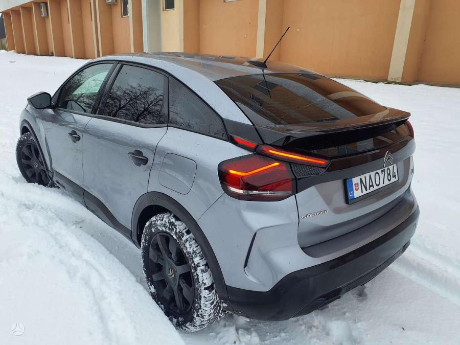 Grey Citroen C4 2021 in Siauliai, with an engine capacity of 1.20 L and mileage of 33 thousand km for 11450 €, photo 5 on AUTOMOTO.COM.LV