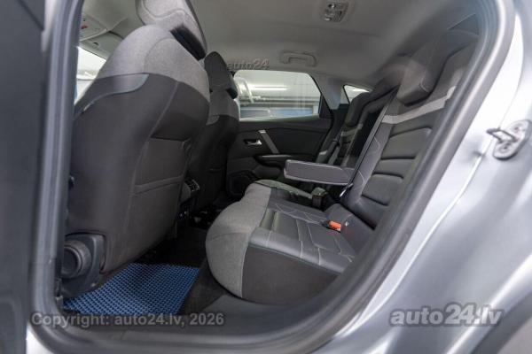 Pelēks Citroen C4 2021 Tallina, ar dzinēja tilpumu 1.60 L un nobraukumu 121 tūkst. km par 13900 €, foto 11 vietnē AUTOMOTO.COM.LV