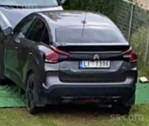 Grey Citroen C4 2021 in Riga, with an engine capacity of 1.50 L and mileage of 97 thousand km for 10500 €, photo 5 on AUTOMOTO.COM.LV