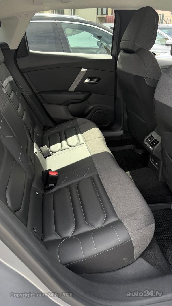 Pelēks Citroen C4 2021 Tallina, ar dzinēja tilpumu 1.50 L un nobraukumu 38 tūkst. km par 15000 €, foto 6 vietnē AUTOMOTO.COM.LV