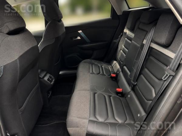 Pelēks Citroen C4 2021 Rīga, ar dzinēja tilpumu 1.60 L un nobraukumu 117 tūkst. km par 16650 €, foto 9 vietnē AUTOMOTO.COM.LV