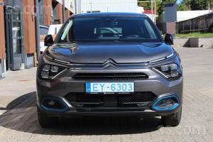 Grey Citroen C4 2021 in Riga, with an engine capacity of 1.60 L and mileage of 77 thousand km for 17490 €, photo 3 on AUTOMOTO.COM.LV