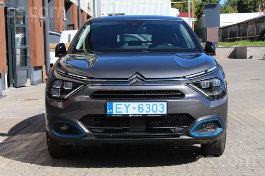 Grey Citroen C4 2021 in Riga, with an engine capacity of 1.60 L and mileage of 77 thousand km for 17490 €, photo 3 on AUTOMOTO.COM.LV