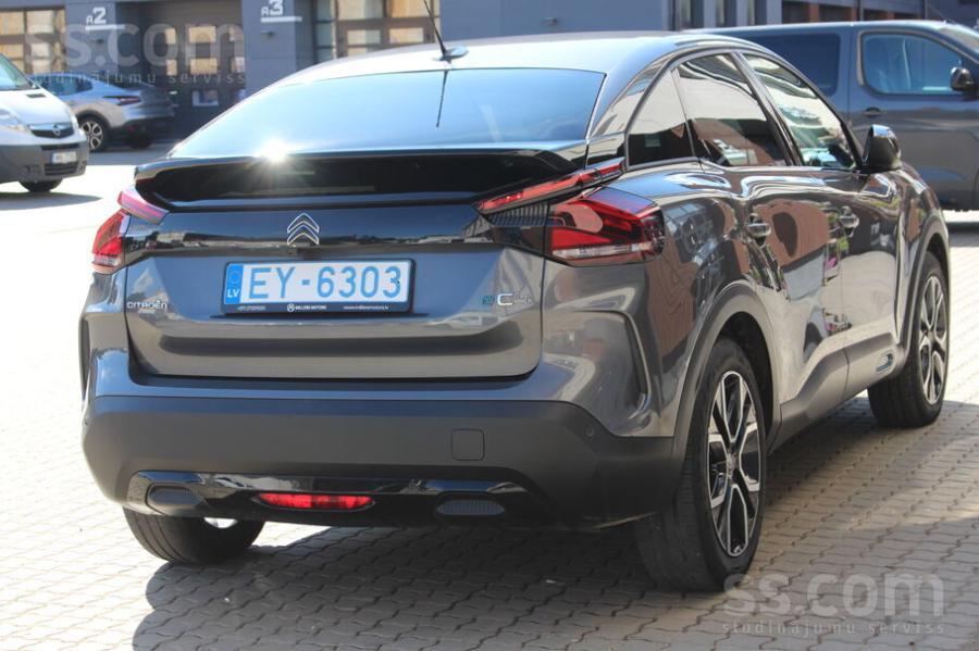 Grey Citroen C4 2021 in Riga, with an engine capacity of 1.60 L and mileage of 77 thousand km for 17490 €, photo 6 on AUTOMOTO.COM.LV