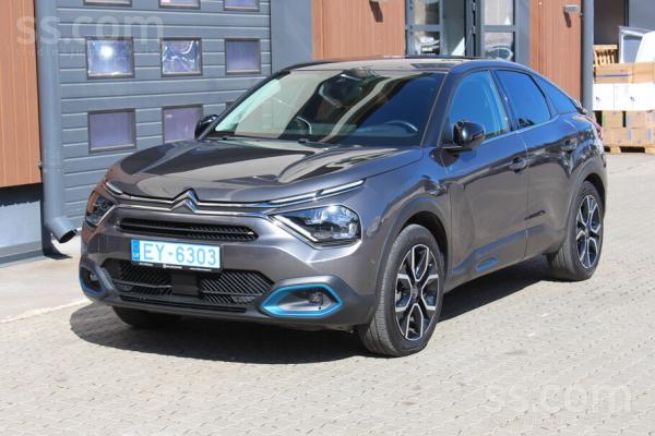 Grey Citroen C4 2021 in Riga, with an engine capacity of 1.60 L and mileage of 77 thousand km for 17490 €, photo 6 on AUTOMOTO.COM.LV