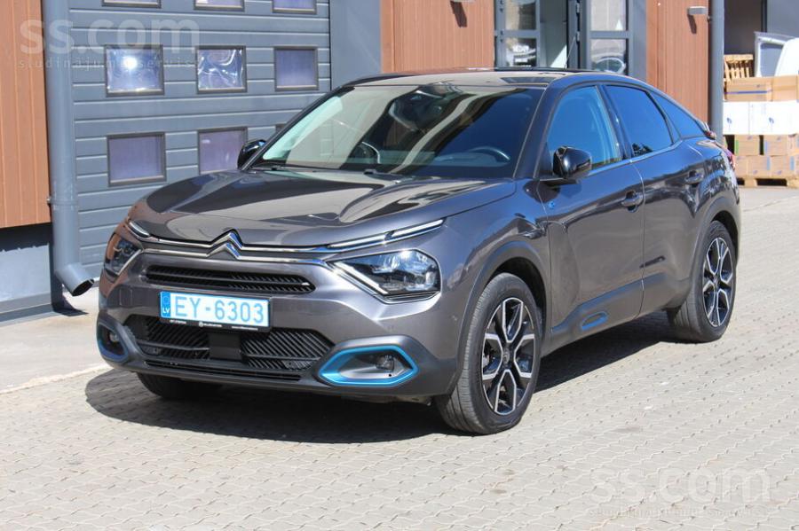 Grey Citroen C4 2021 in Riga, with an engine capacity of 1.60 L and mileage of 77 thousand km for 17490 €, photo 7 on AUTOMOTO.COM.LV