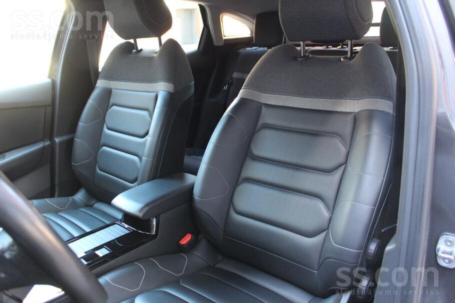Grey Citroen C4 2021 in Riga, with an engine capacity of 1.60 L and mileage of 77 thousand km for 17490 €, photo 10 on AUTOMOTO.COM.LV