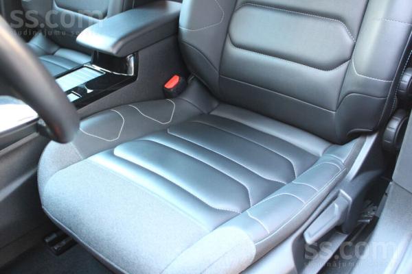 Grey Citroen C4 2021 in Riga, with an engine capacity of 1.60 L and mileage of 77 thousand km for 17490 €, photo 10 on AUTOMOTO.COM.LV