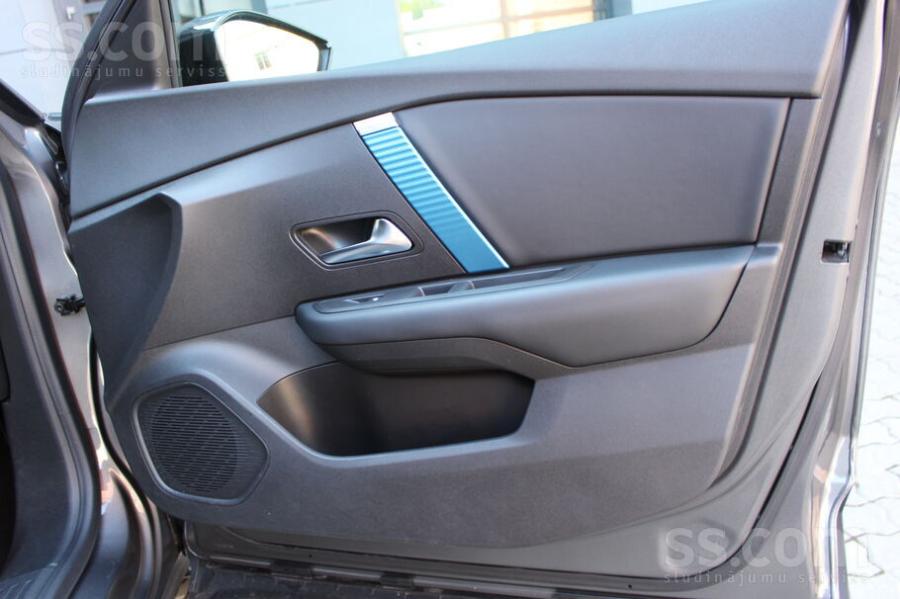 Grey Citroen C4 2021 in Riga, with an engine capacity of 1.60 L and mileage of 77 thousand km for 17490 €, photo 15 on AUTOMOTO.COM.LV