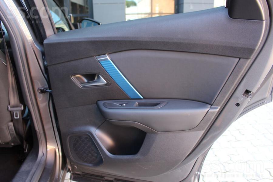 Grey Citroen C4 2021 in Riga, with an engine capacity of 1.60 L and mileage of 77 thousand km for 17490 €, photo 18 on AUTOMOTO.COM.LV