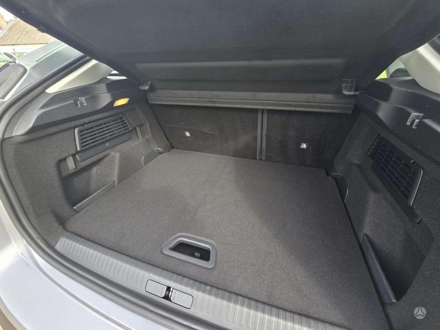 Pelēks Citroen C4 2021 Tauragė, ar dzinēja tilpumu 1.50 L un nobraukumu 220 tūkst. km par 9000 €, foto 13 vietnē AUTOMOTO.COM.LV