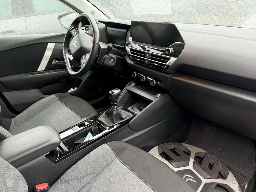 Grey Citroen C4 2022 in Kaunas, with an engine capacity of 1.50 L and mileage of 149 thousand km for 8833 €, photo 6 on AUTOMOTO.COM.LV