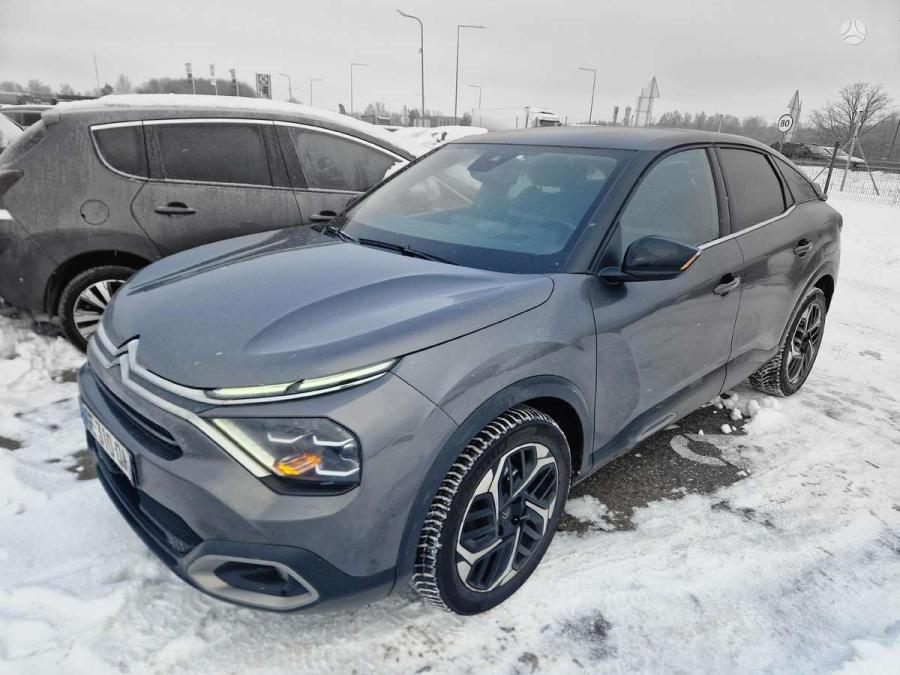 Grey Citroen C4 2022 in Vilnius, with an engine capacity of 1.20 L and mileage of 156 thousand km for 11500 €, photo 2 on AUTOMOTO.COM.LV