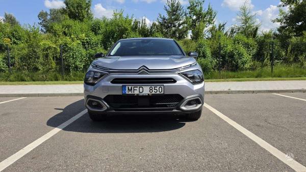 Pelēks Citroen C4 2022 Viļņa, ar dzinēja tilpumu 1.50 L un nobraukumu 132 tūkst. km par 13500 €, foto 2 vietnē AUTOMOTO.COM.LV