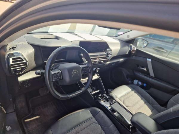 Grey Citroen C4 2022 in Kaunas, with an engine capacity of 1.20 L and mileage of 74 thousand km for 9200 €, photo 6 on AUTOMOTO.COM.LV