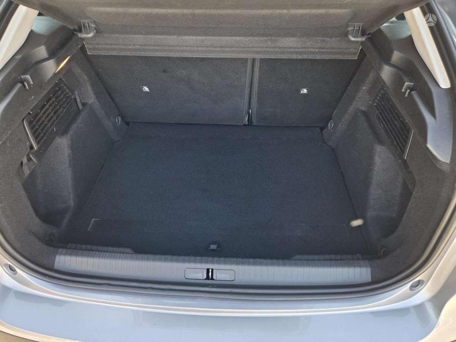 Pelēks Citroen C4 2022 Tauragė, ar dzinēja tilpumu 1.50 L un nobraukumu 144 tūkst. km par 11300 €, foto 26 vietnē AUTOMOTO.COM.LV