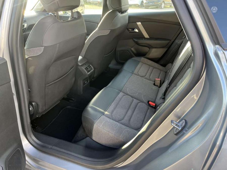 Grey Citroen C4 2022 in Taurage, with an engine capacity of 1.50 L and mileage of 82 thousand km for 11000 €, photo 14 on AUTOMOTO.COM.LV