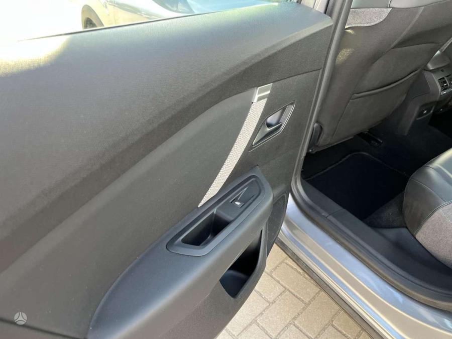 Grey Citroen C4 2022 in Taurage, with an engine capacity of 1.50 L and mileage of 82 thousand km for 11000 €, photo 15 on AUTOMOTO.COM.LV