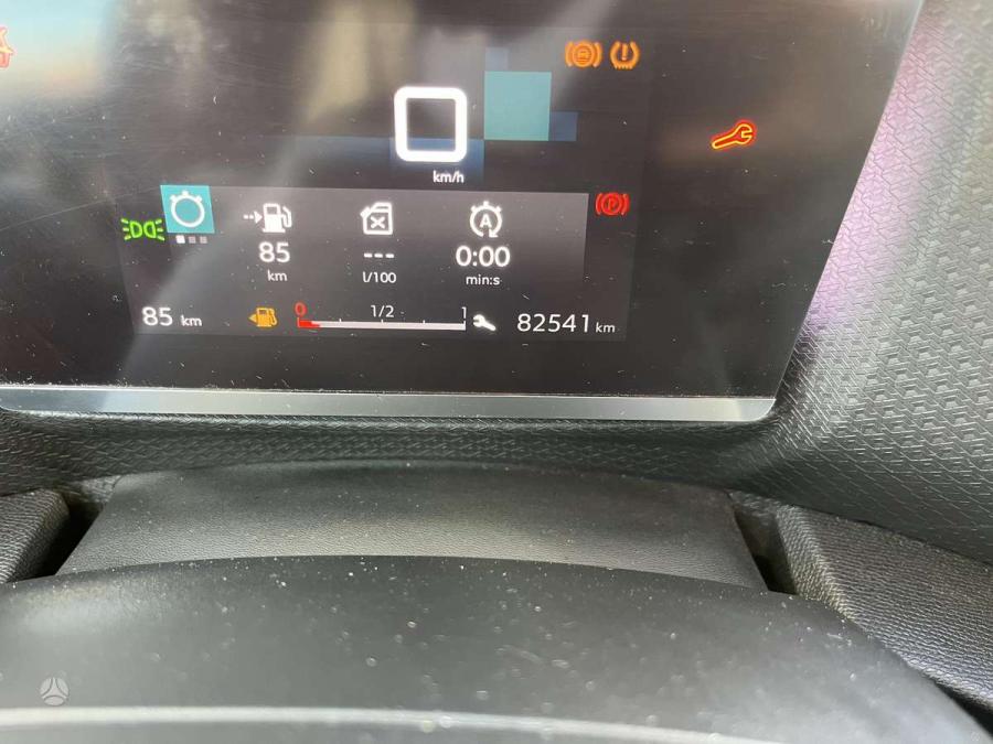 Grey Citroen C4 2022 in Taurage, with an engine capacity of 1.50 L and mileage of 82 thousand km for 11000 €, photo 21 on AUTOMOTO.COM.LV