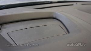 Pelēks Citroen C4 2023 Tallina, ar dzinēja tilpumu 0.00 L un nobraukumu 10 tūkst. km par 31900 €, foto 13 vietnē AUTOMOTO.COM.LV