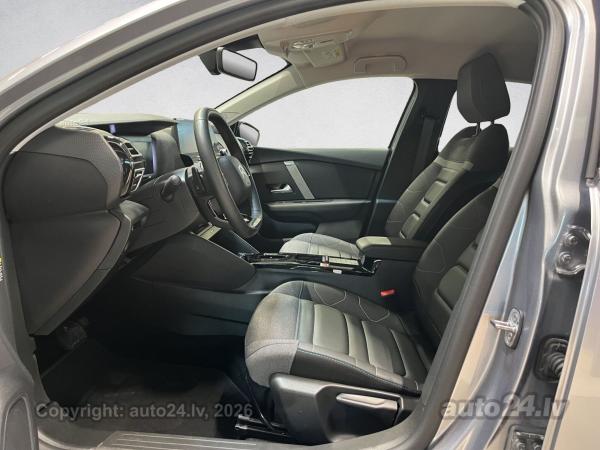 Grey Citroen C4 2024 in Tallinn, with an engine capacity of 1.20 L and mileage of 20 thousand km for 19900 €, photo 9 on AUTOMOTO.COM.LV
