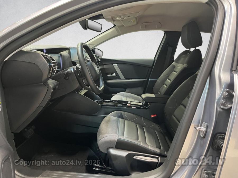 Pelēks Citroen C4 2024 Tallina, ar dzinēja tilpumu 1.20 L un nobraukumu 20 tūkst. km par 19900 €, foto 10 vietnē AUTOMOTO.COM.LV
