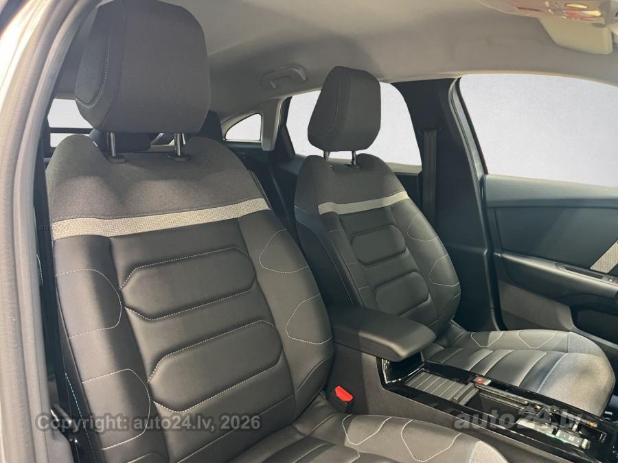 Pelēks Citroen C4 2024 Tallina, ar dzinēja tilpumu 1.20 L un nobraukumu 20 tūkst. km par 19900 €, foto 13 vietnē AUTOMOTO.COM.LV