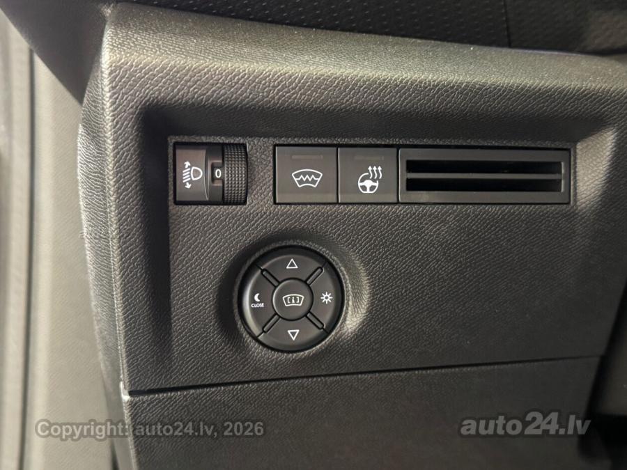 Pelēks Citroen C4 2024 Tallina, ar dzinēja tilpumu 1.50 L un nobraukumu 24 tūkst. km par 22900 €, foto 10 vietnē AUTOMOTO.COM.LV