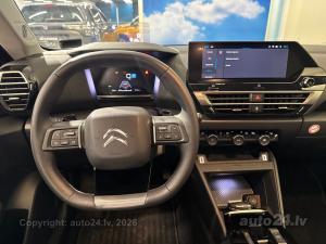 Pelēks Citroen C4 2024 Tallina, ar dzinēja tilpumu 1.50 L un nobraukumu 24 tūkst. km par 22900 €, foto 23 vietnē AUTOMOTO.COM.LV
