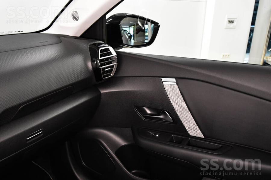 Pelēks Citroen C4 2024 Rīga, ar dzinēja tilpumu 1.20 L un nobraukumu 20 tūkst. km par 18890 €, foto 14 vietnē AUTOMOTO.COM.LV