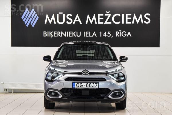 Grey Citroen C4 2024 in Riga, with an engine capacity of 1.20 L and mileage of 20 thousand km for 18890 €, photo 2 on AUTOMOTO.COM.LV