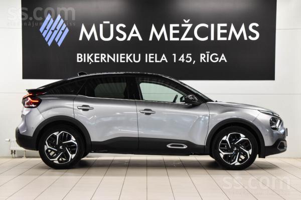 Grey Citroen C4 2024 in Riga, with an engine capacity of 1.20 L and mileage of 20 thousand km for 18890 €, photo 4 on AUTOMOTO.COM.LV