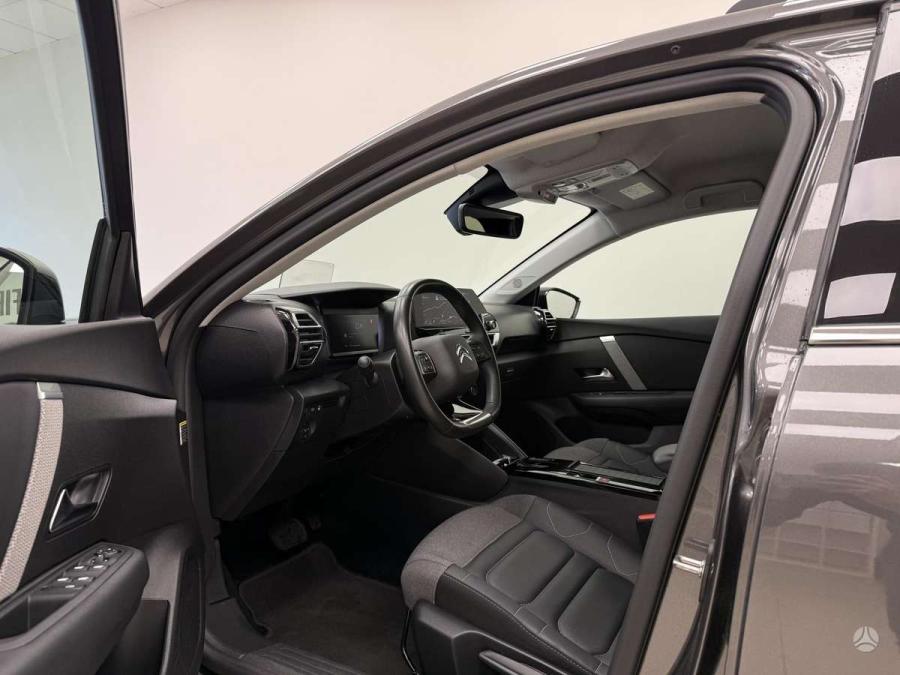 Pelēks Citroen C4 2024 Viļņa, ar dzinēja tilpumu 1.20 L un nobraukumu 46 tūkst. km par 17990 €, foto 10 vietnē AUTOMOTO.COM.LV