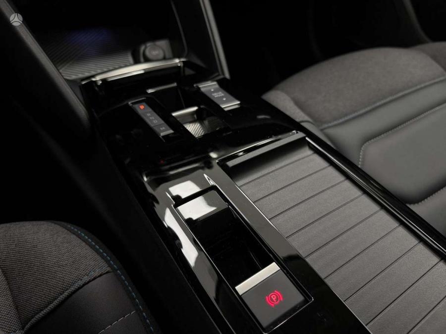 Pelēks Citroen C4 2024 Viļņa, ar dzinēja tilpumu 1.20 L un nobraukumu 46 tūkst. km par 17990 €, foto 20 vietnē AUTOMOTO.COM.LV