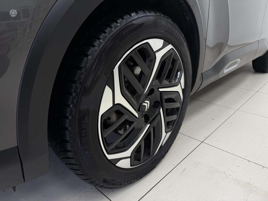 Pelēks Citroen C4 2024 Viļņa, ar dzinēja tilpumu 1.20 L un nobraukumu 46 tūkst. km par 17990 €, foto 32 vietnē AUTOMOTO.COM.LV