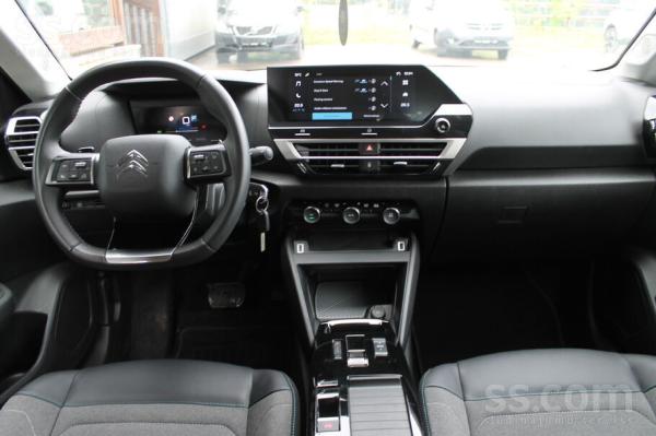 Grey Citroen C4 2024 in Riga, with an engine capacity of 1.20 L and mileage of 0 thousand km for 15950 €, photo 8 on AUTOMOTO.COM.LV