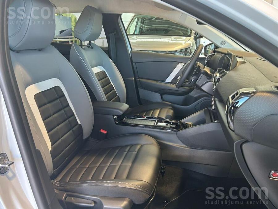 Pelēks Citroen C4 2025 Rīga, ar dzinēja tilpumu 1.20 L un nobraukumu 10 tūkst. km par 24390 €, foto 7 vietnē AUTOMOTO.COM.LV