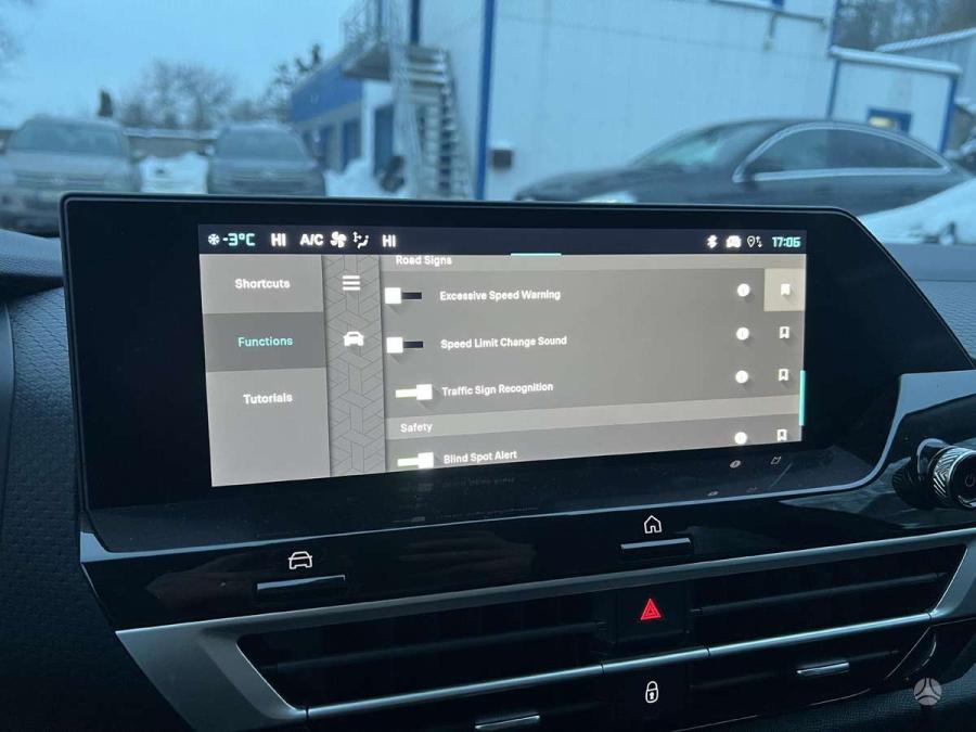 Pelēks Citroen C4 2025 Kauņa, ar dzinēja tilpumu 1.20 L un nobraukumu 5 tūkst. km par 14900 €, foto 29 vietnē AUTOMOTO.COM.LV