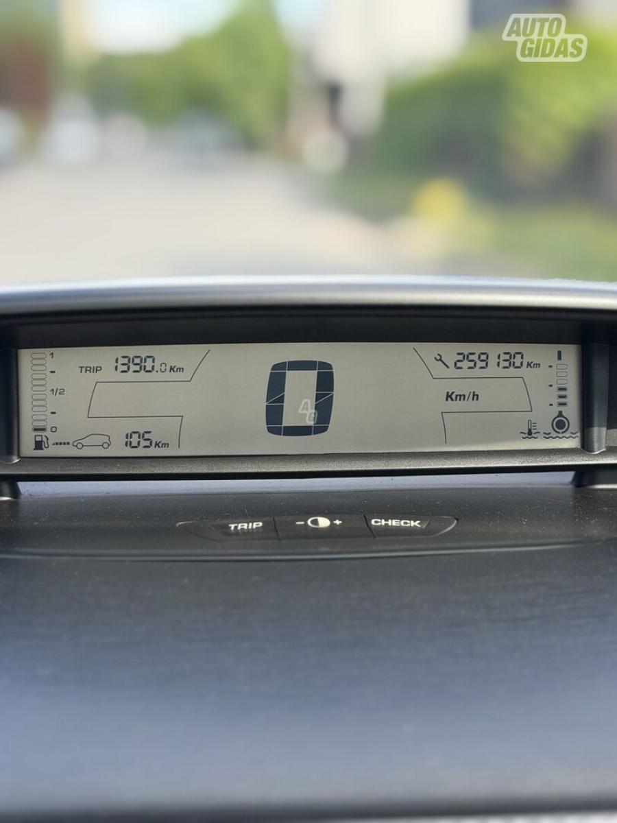 Grey Citroen C4 2007 in Kaunas, with an engine capacity of 1.60 L and mileage of 259 thousand km for 1000 €, photo 30 on AUTOMOTO.COM.LV