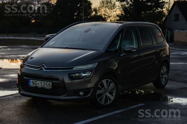 Grey Citroen C4 2016 in Jelgava, with an engine capacity of 2.00 L and mileage of 240 thousand km for 5500 €, photo 1 on AUTOMOTO.COM.LV