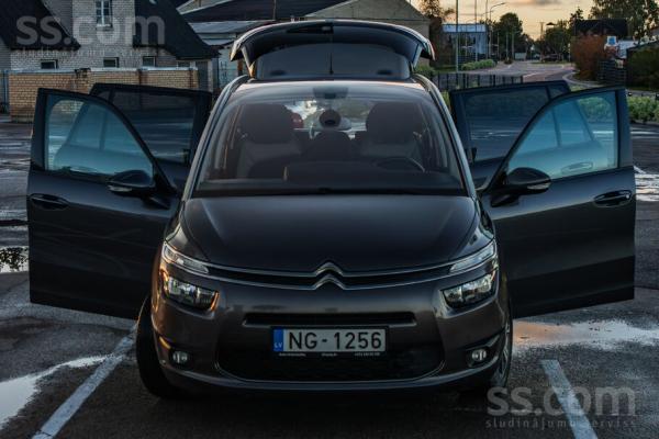 Grey Citroen C4 2016 in Jelgava, with an engine capacity of 2.00 L and mileage of 240 thousand km for 5500 €, photo 2 on AUTOMOTO.COM.LV