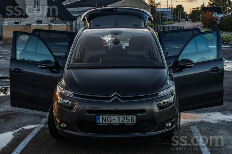 Grey Citroen C4 2016 in Jelgava, with an engine capacity of 2.00 L and mileage of 240 thousand km for 5500 €, photo 3 on AUTOMOTO.COM.LV