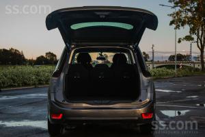 Grey Citroen C4 2016 in Jelgava, with an engine capacity of 2.00 L and mileage of 240 thousand km for 5500 €, photo 5 on AUTOMOTO.COM.LV