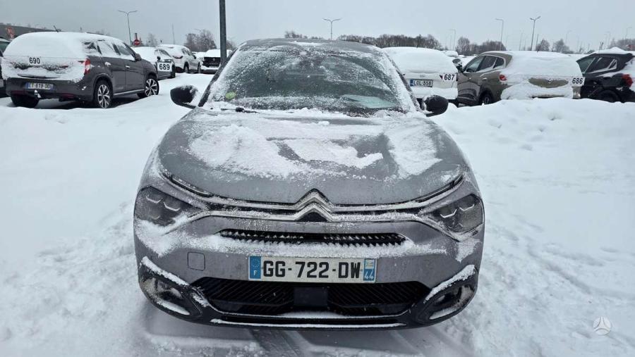 Pelēks Citroen C4 2022 Tauragė, ar dzinēja tilpumu 0.00 L un nobraukumu 143 tūkst. km par 11495 €, foto 2 vietnē AUTOMOTO.COM.LV