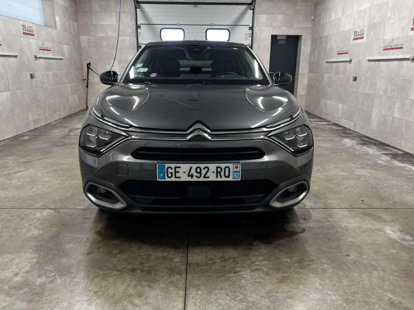 Pelēks Citroen C4 2022 Marijampole, ar dzinēja tilpumu 1.60 L un nobraukumu 127 tūkst. km par 13794 €, foto 2 vietnē AUTOMOTO.COM.LV