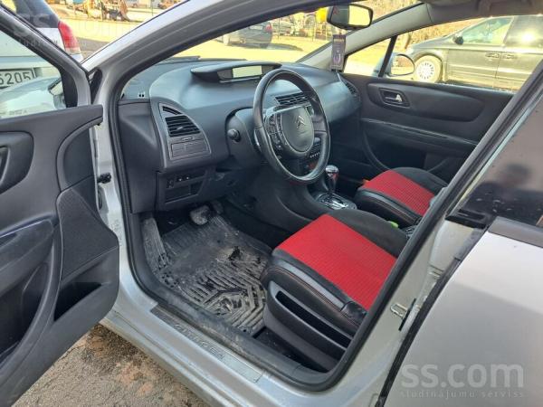 Grey Citroen C4 2009 in Gulbene, with an engine capacity of 2.00 L and mileage of 260 thousand km for 1500 €, photo 6 on AUTOMOTO.COM.LV
