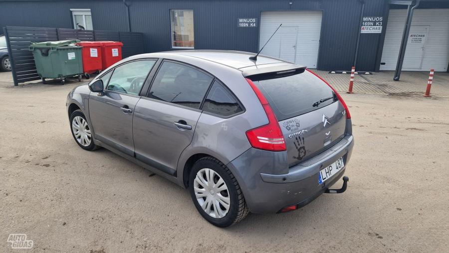 Grey Citroen C4 2010 in Klaipeda, with an engine capacity of 1.60 L and mileage of 356 thousand km for 1300 €, photo 4 on AUTOMOTO.COM.LV